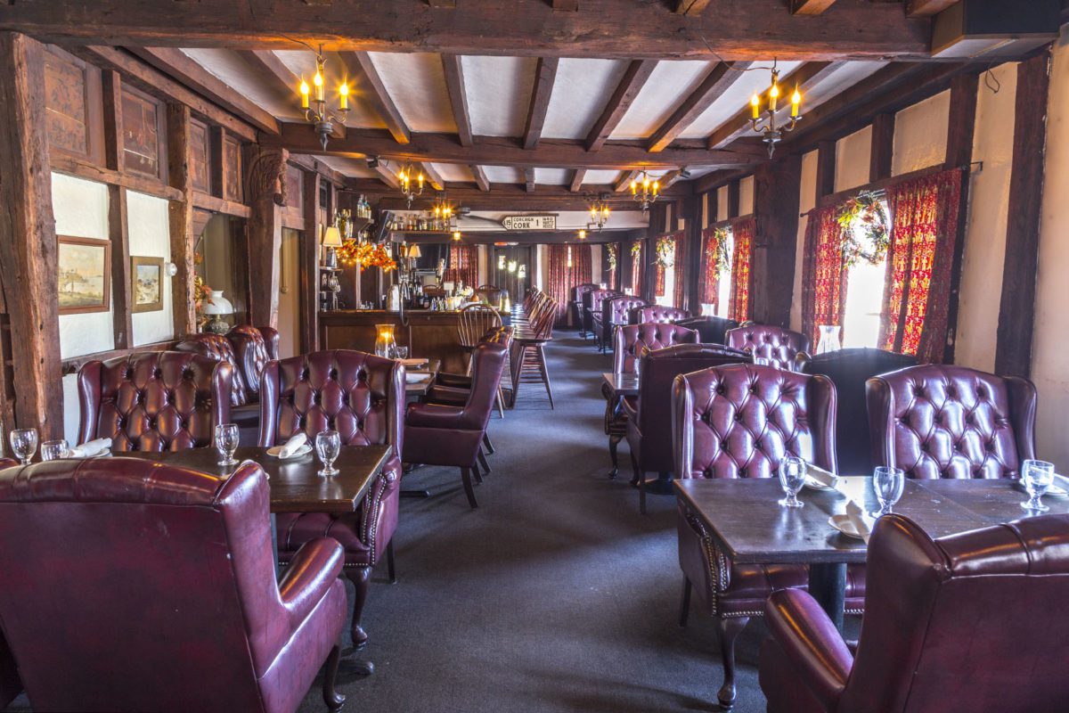 Dining Rooms - 1640 Hart House